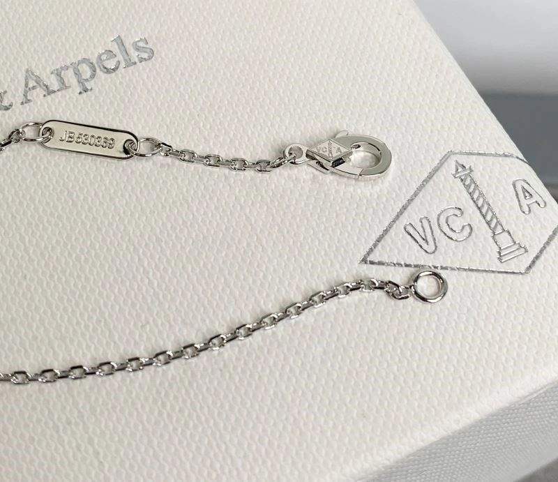 Mirror quality Vca Necklaces