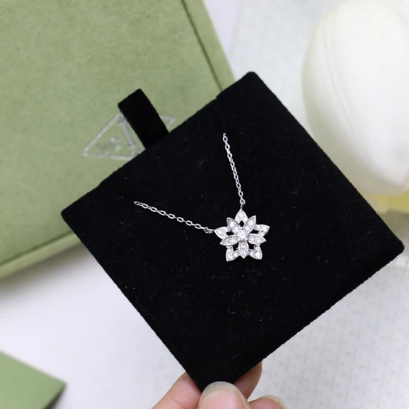 Vca Necklaces