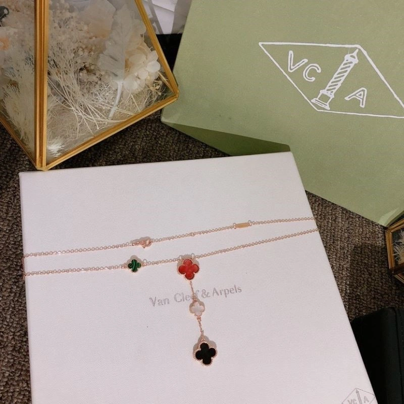 Cut-rate Vca Necklaces