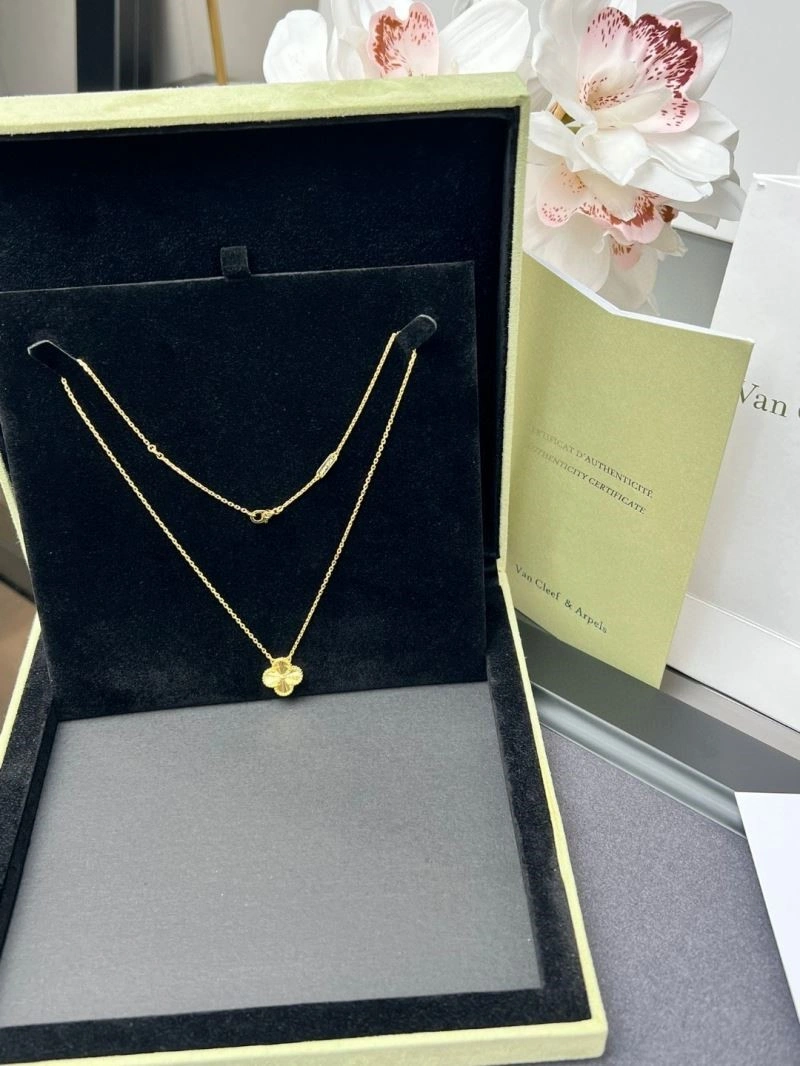 Brand-authenticated Vca Necklaces
