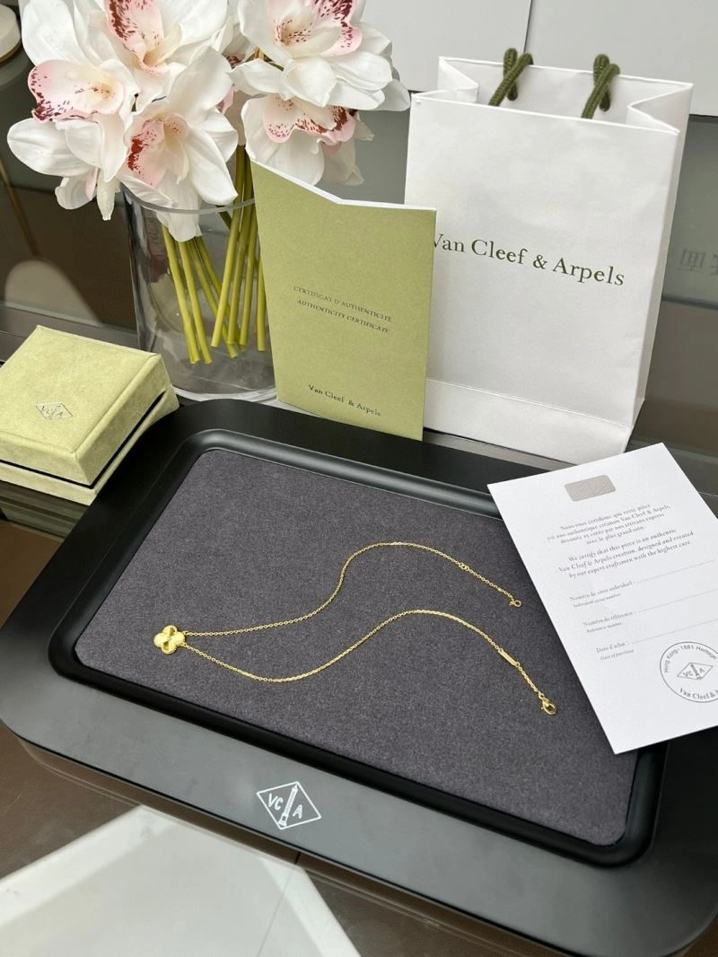 Brand-authenticated Vca Necklaces