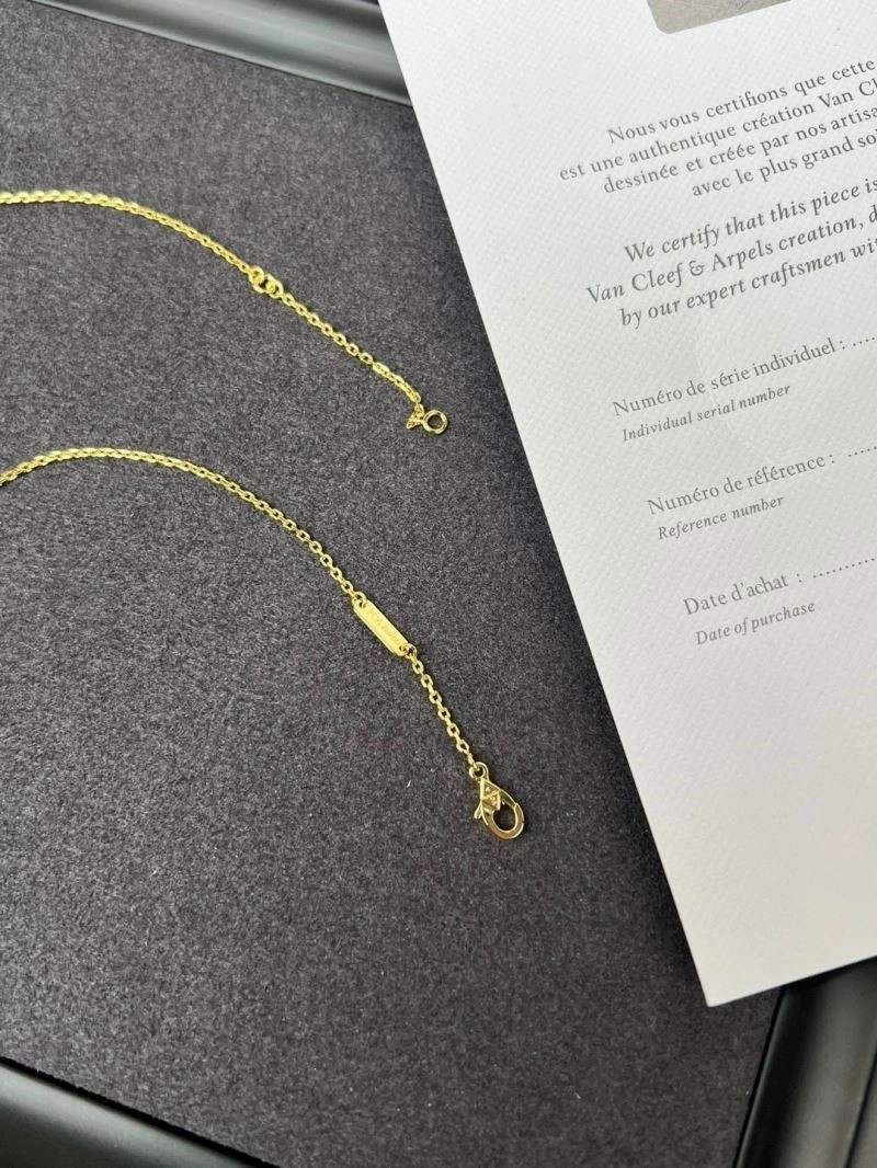 Brand-authenticated Vca Necklaces