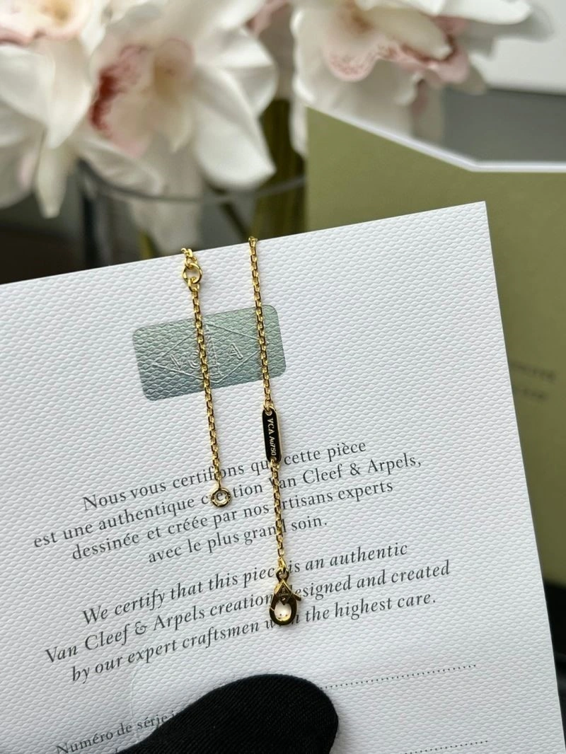 Brand-authenticated Vca Necklaces