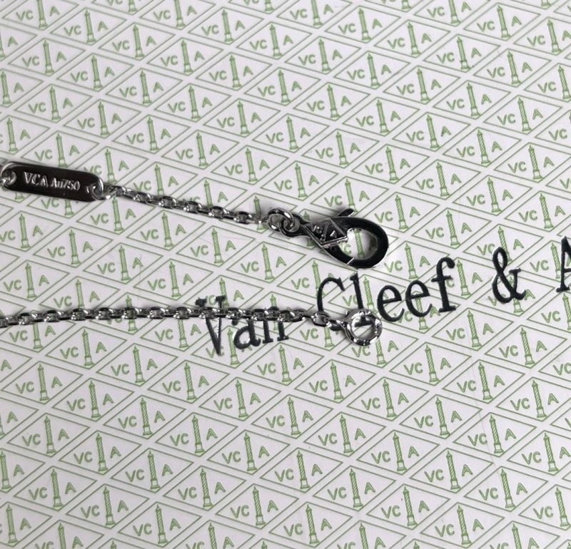 Brand-original Vca Necklaces