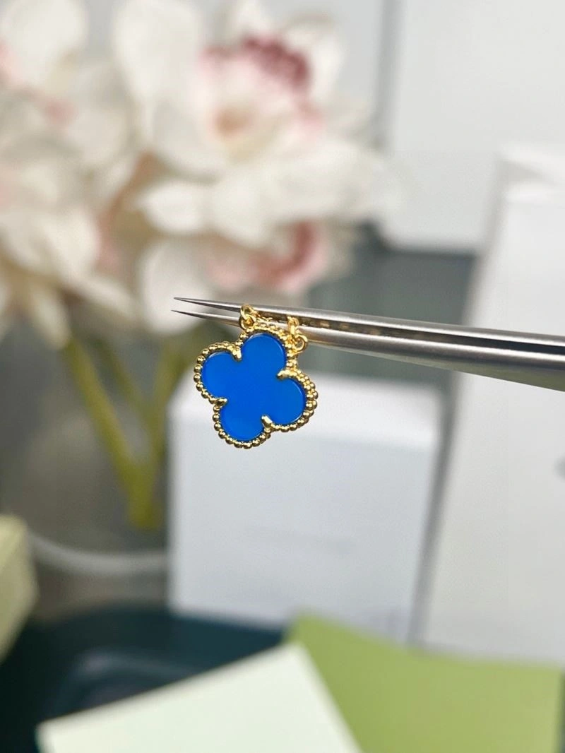 Factory-made Vca Necklaces