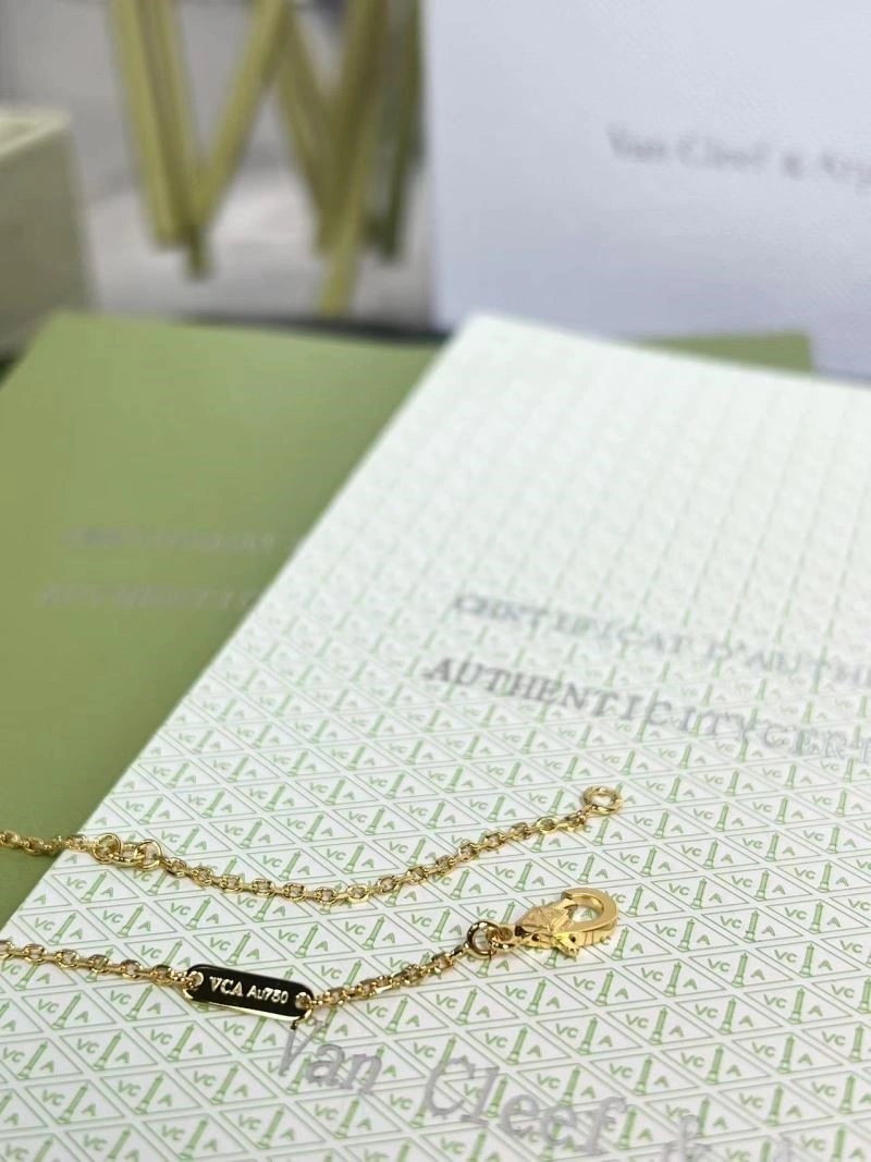 OEM Vca Necklaces