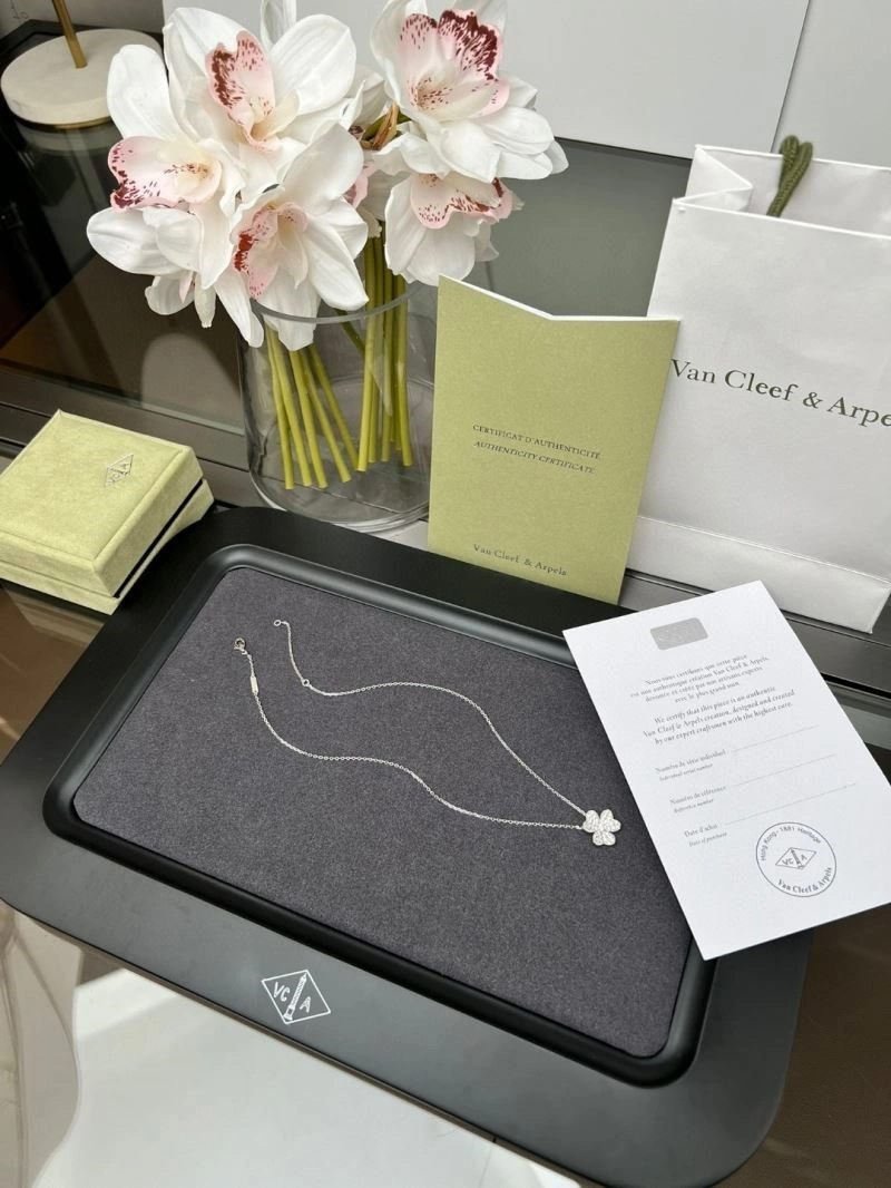 Mirror quality Vca Necklaces