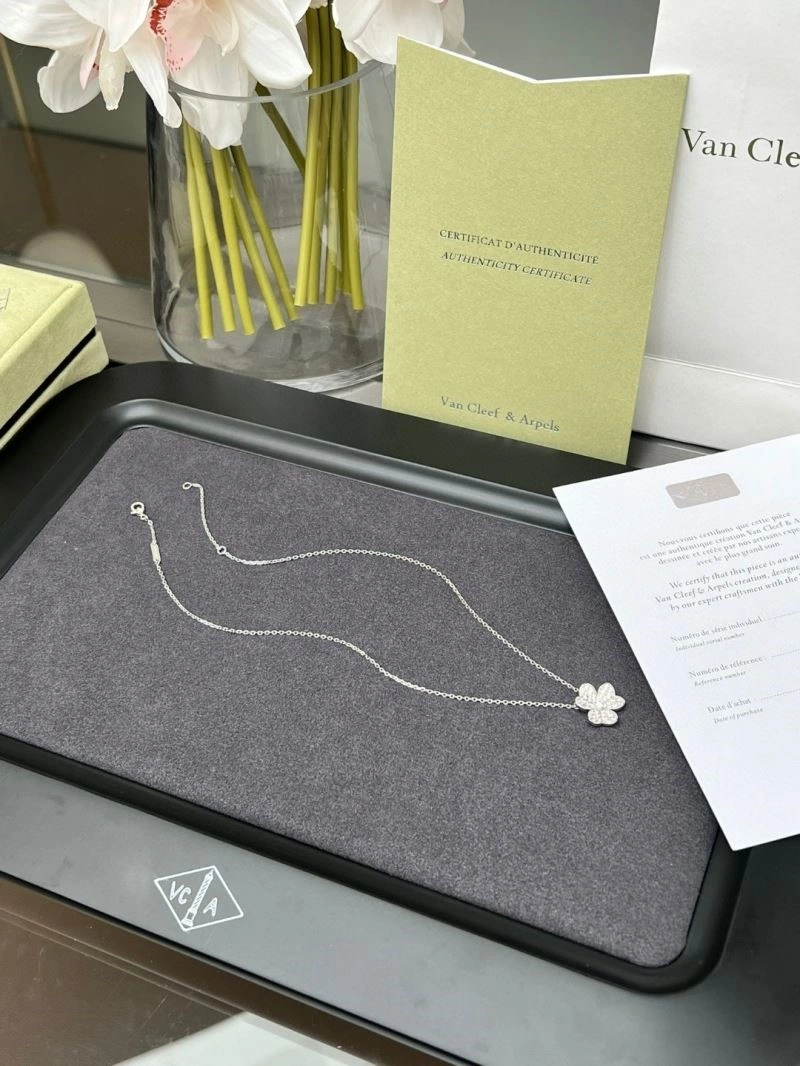 Mirror quality Vca Necklaces