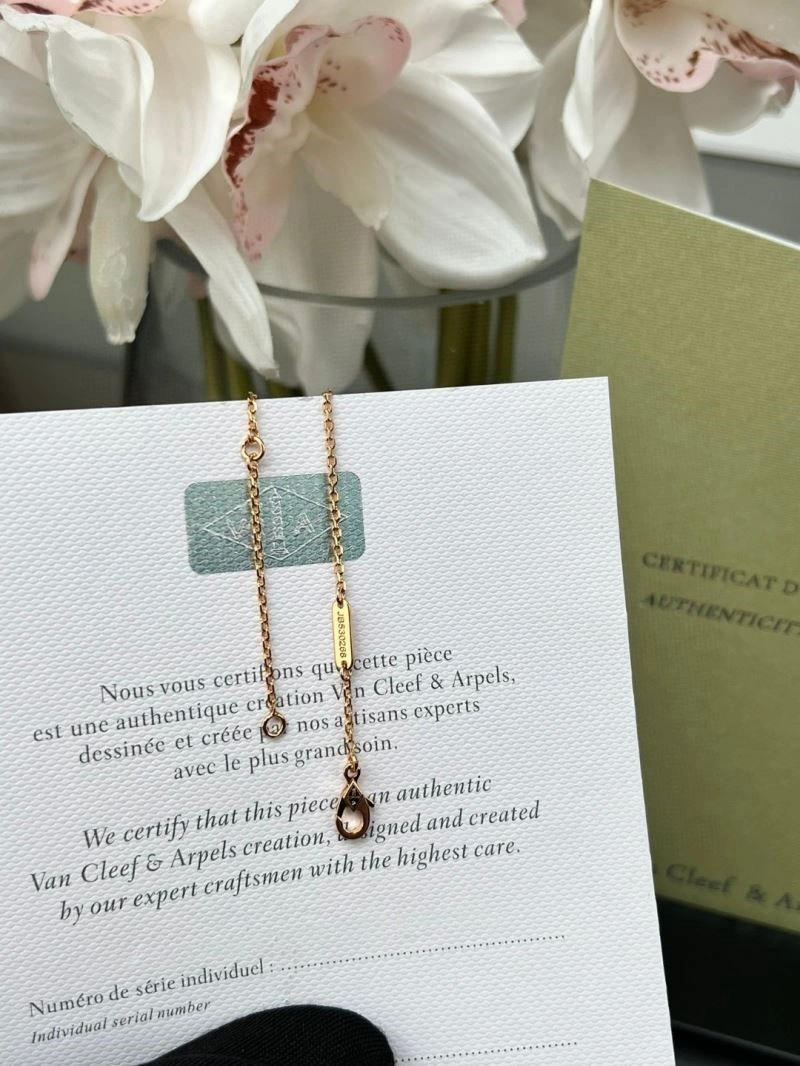 Exact replica Vca Necklaces