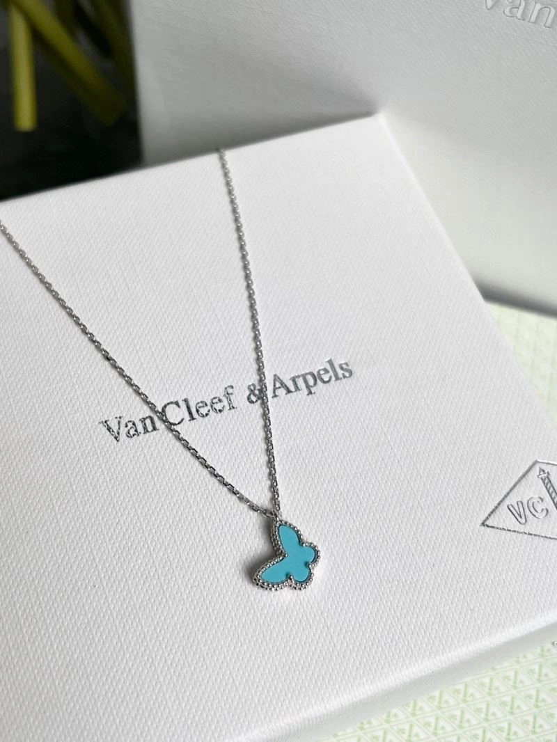 Accurate model Vca Necklaces