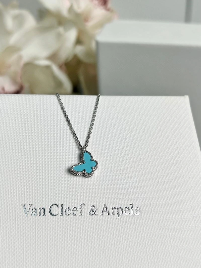 Accurate model Vca Necklaces