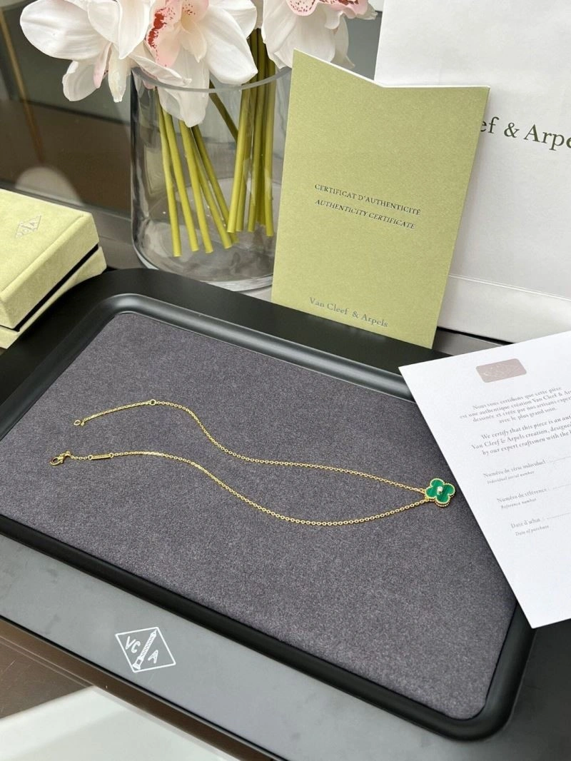 Top match Vca Necklaces