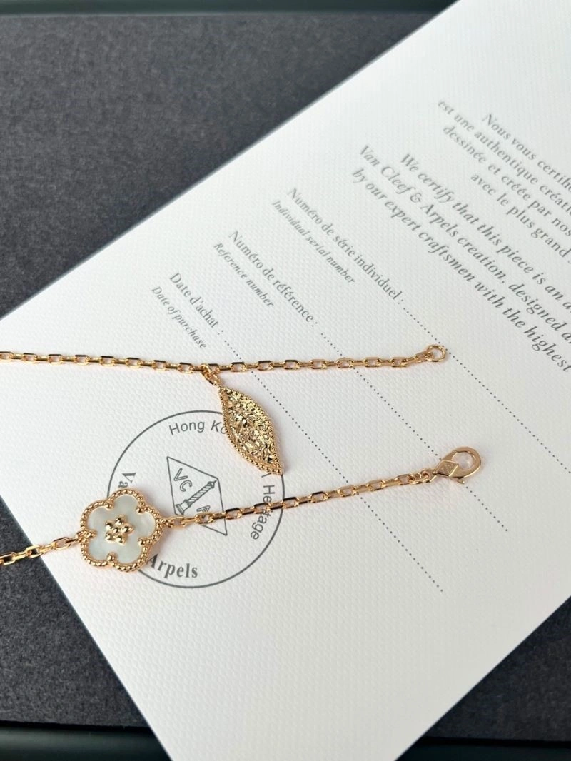High accuracy Vca Necklaces