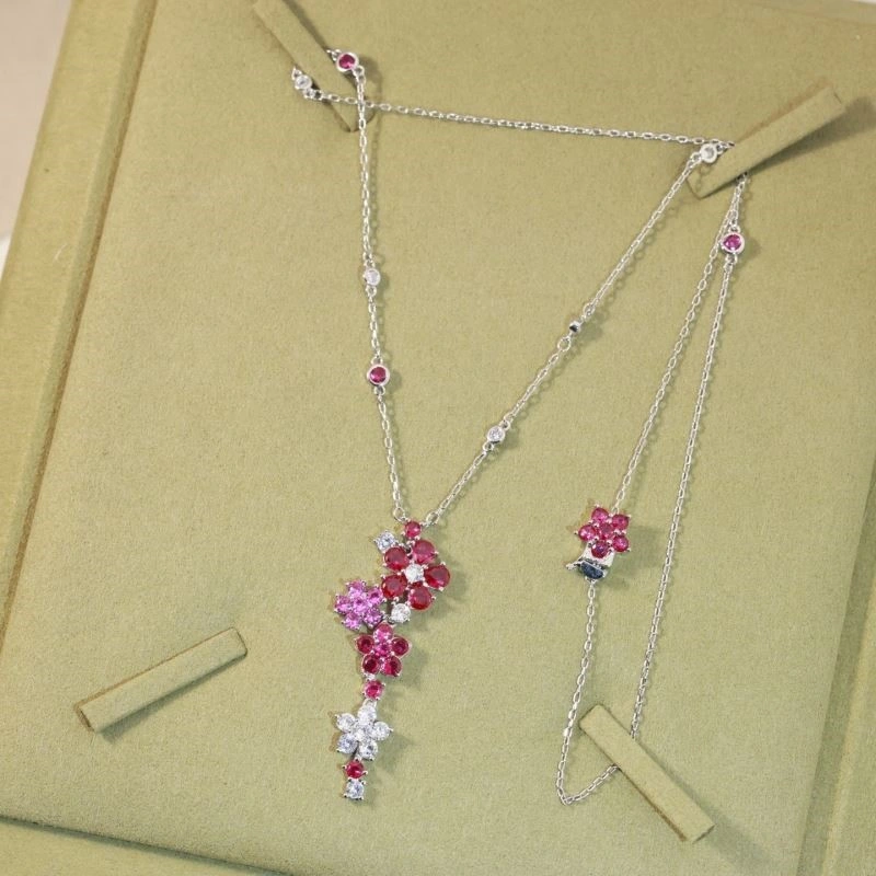 Brand-authenticated Vca Necklaces