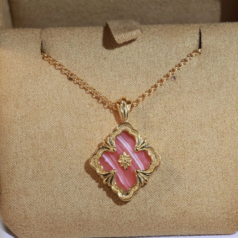 Low-cost Vca Necklaces