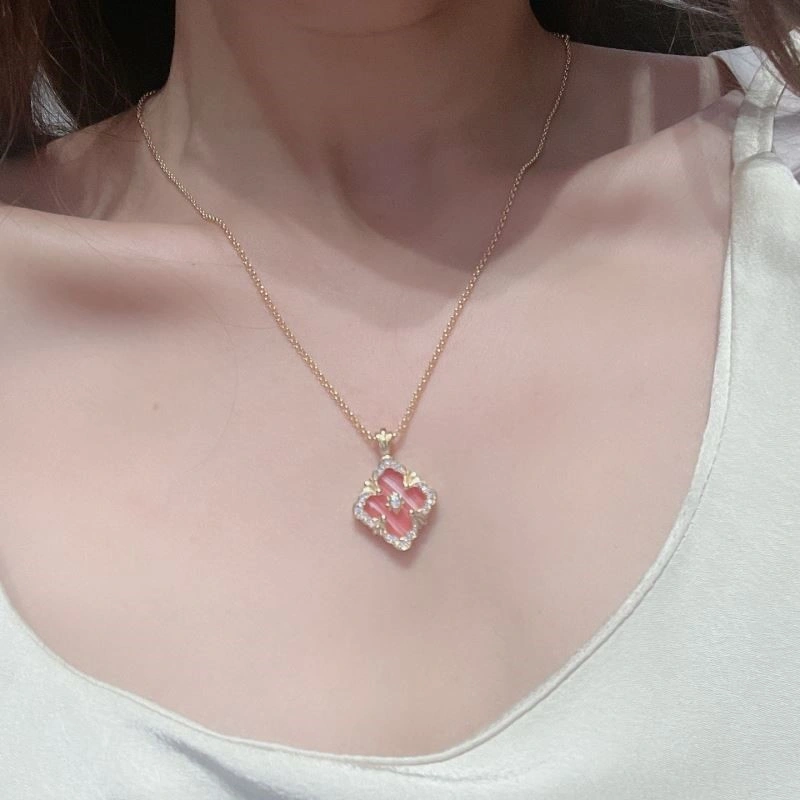Low-cost Vca Necklaces