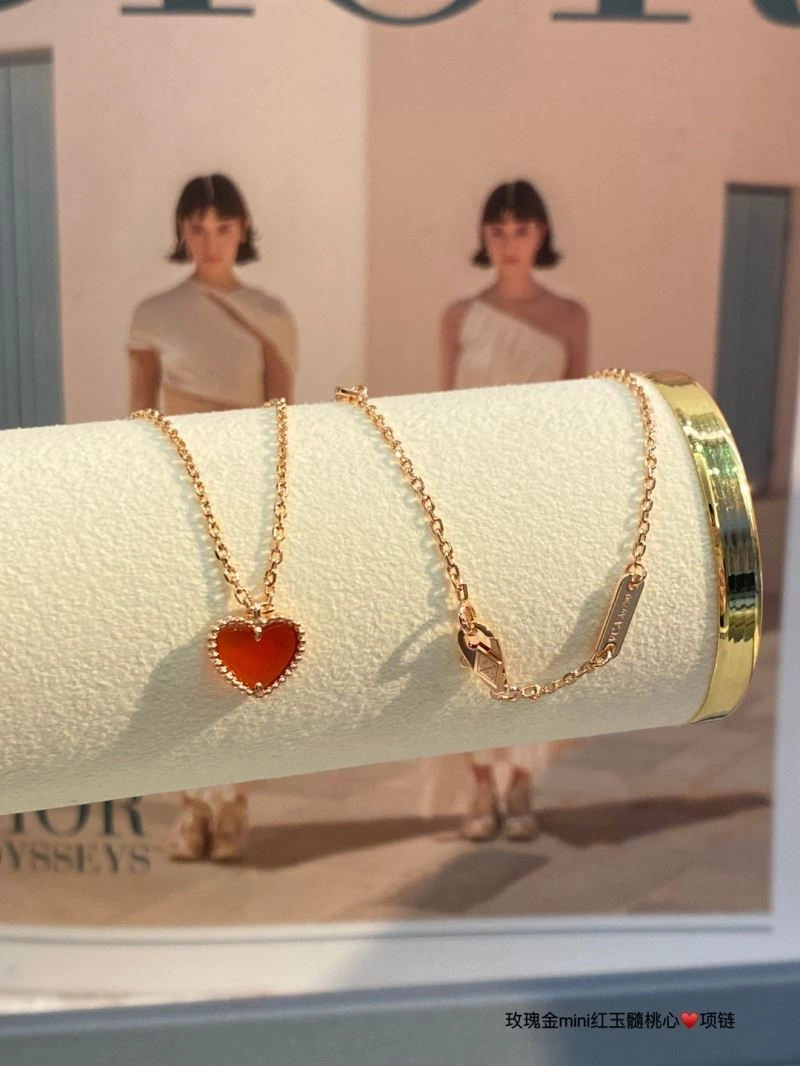 Budget-friendly Vca Necklaces