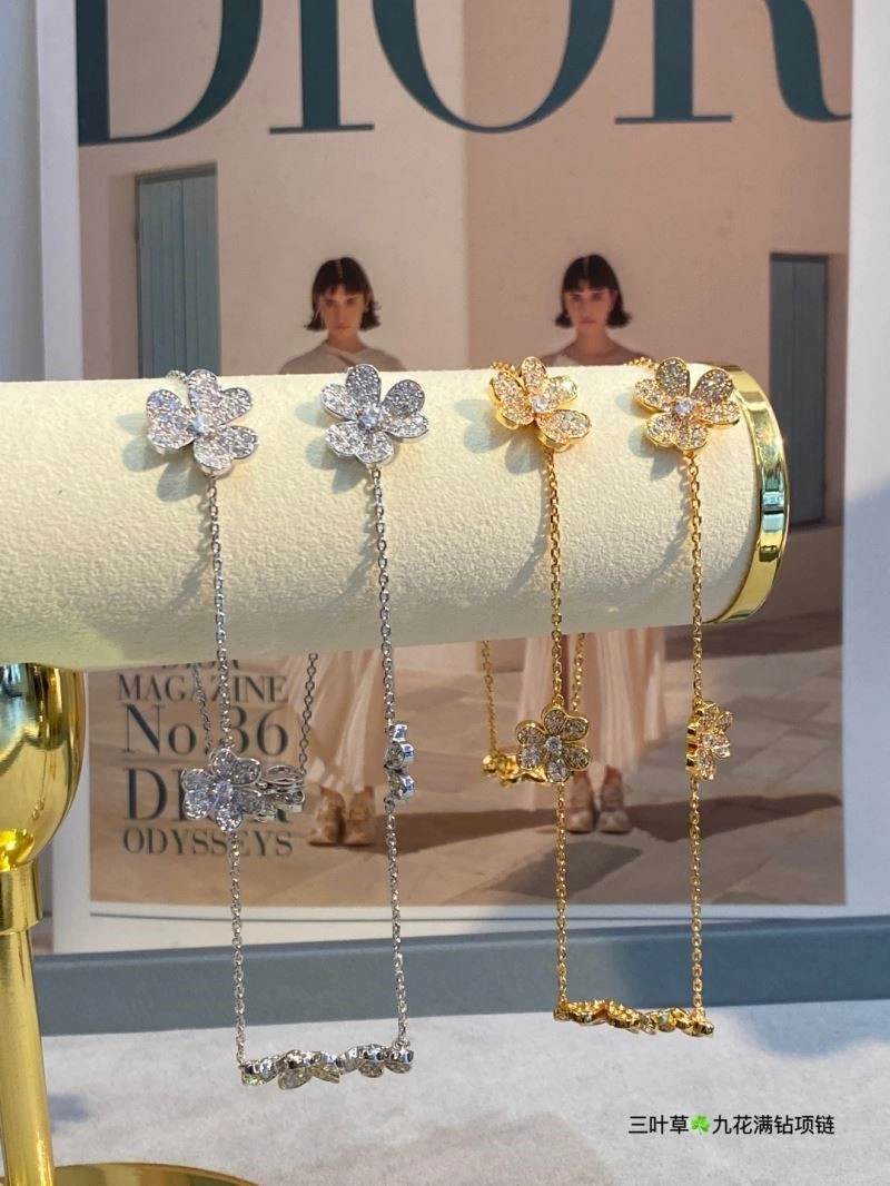 Genuine Vca Necklaces