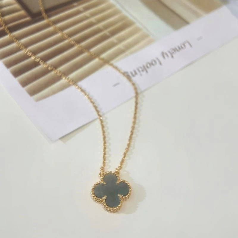 Factory-made Vca Necklaces