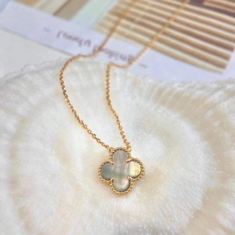 Factory-made Vca Necklaces