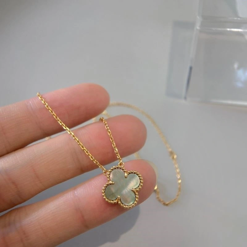 Factory-made Vca Necklaces