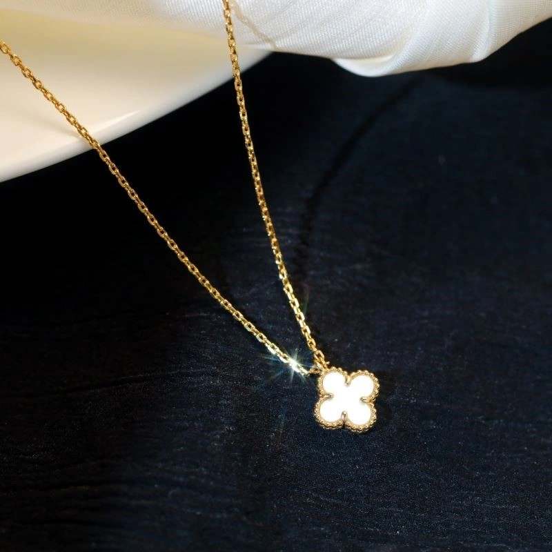 Cut-rate Vca Necklaces