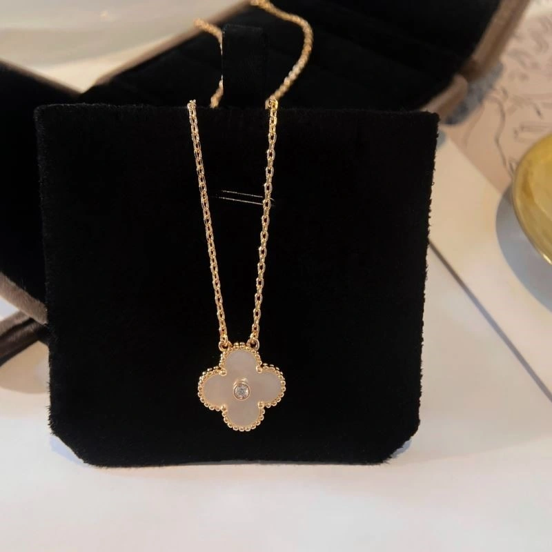 Discounted Vca Necklaces