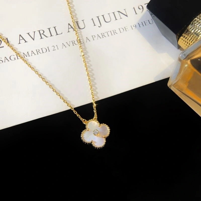 Discounted Vca Necklaces
