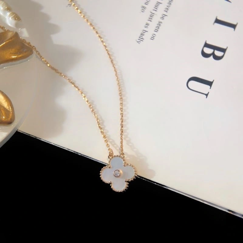 Discounted Vca Necklaces
