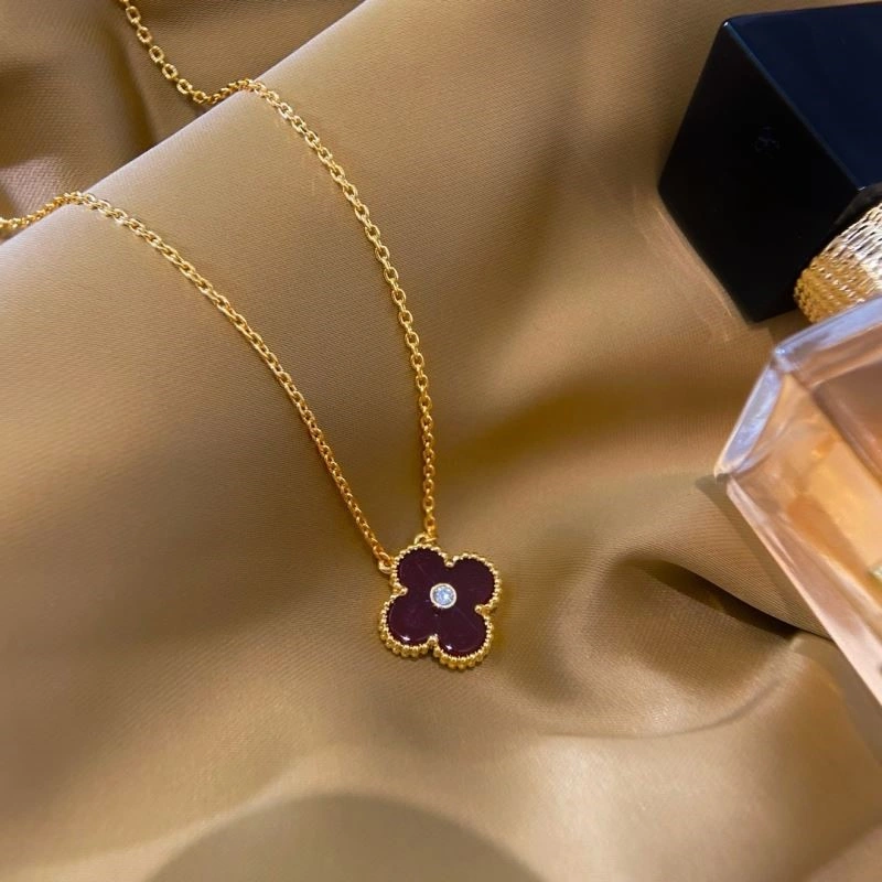 Value-priced Vca Necklaces