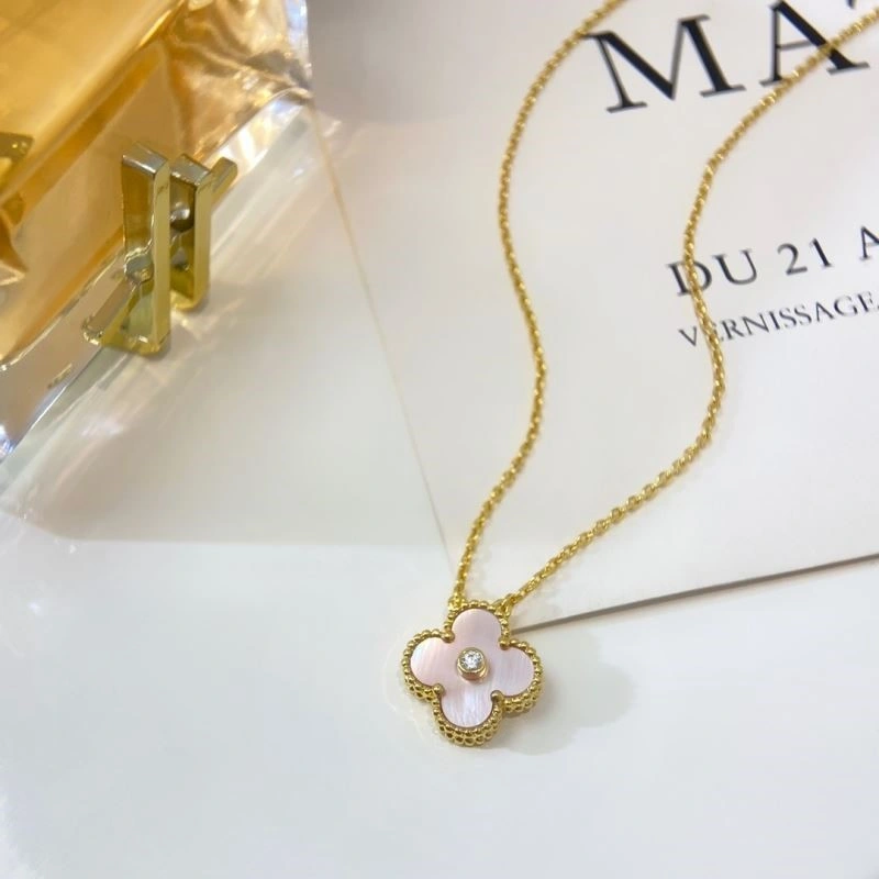 Factory-made Vca Necklaces