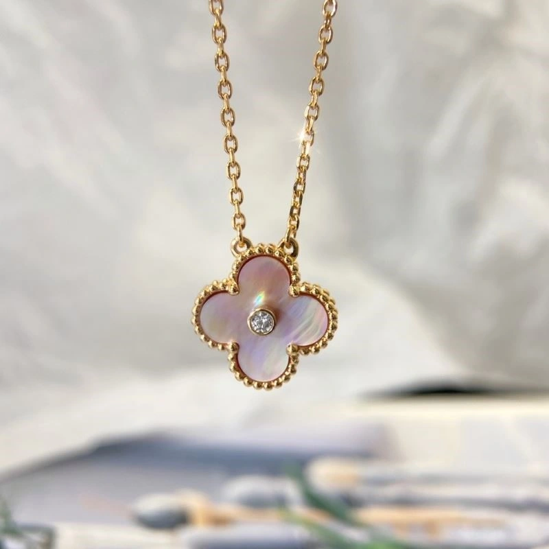 Factory-made Vca Necklaces