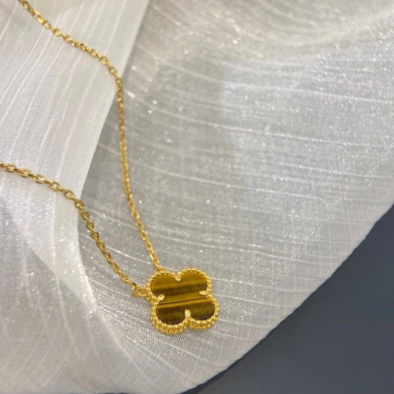 Factory-made Vca Necklaces
