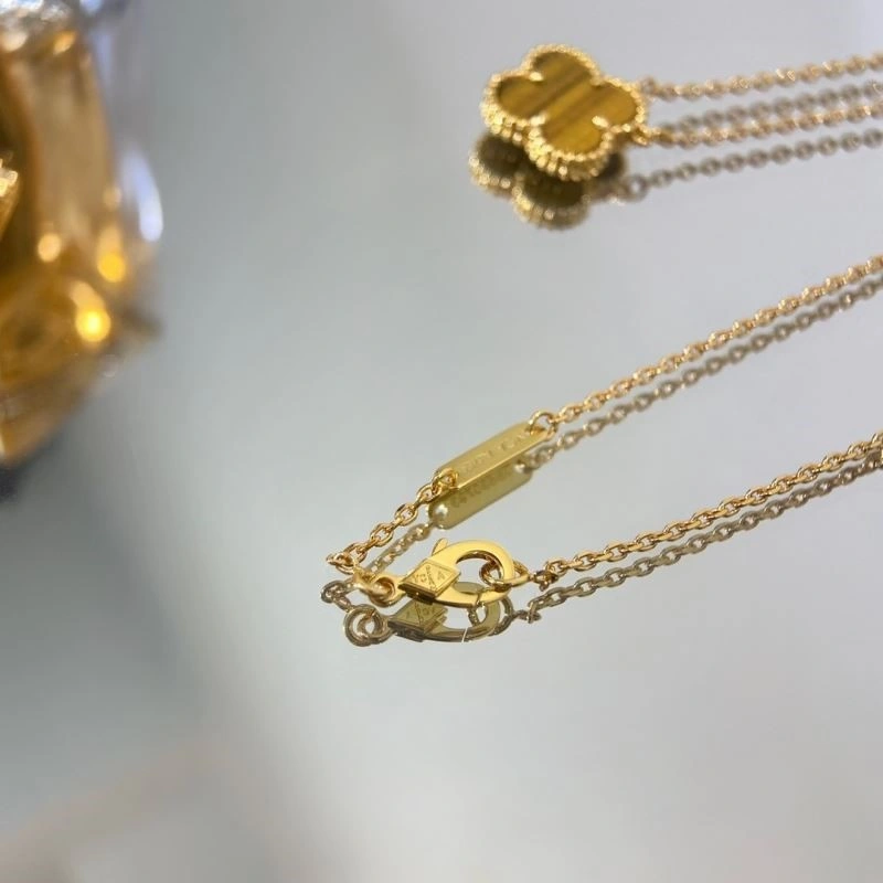 Factory-made Vca Necklaces