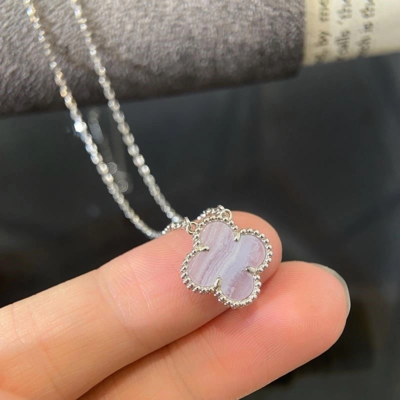 Factory-made Vca Necklaces