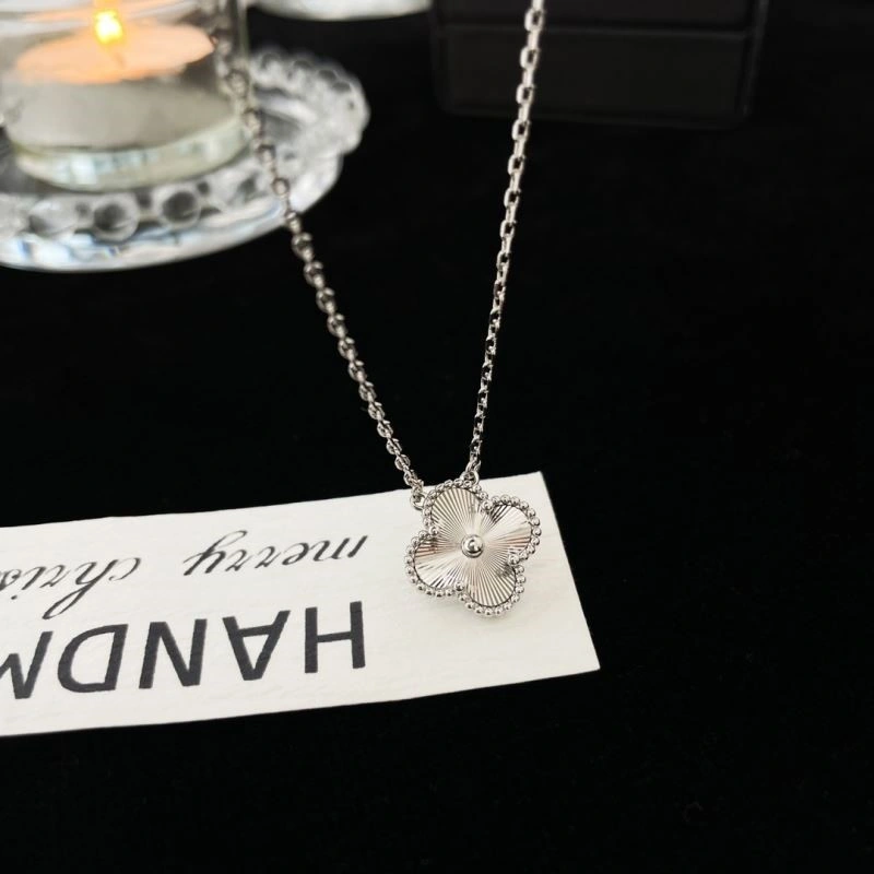 Brand-authenticated Vca Necklaces