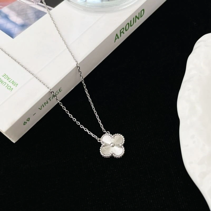 Brand-authenticated Vca Necklaces
