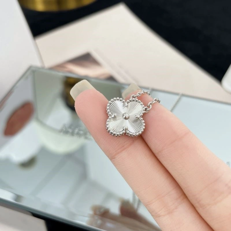 Brand-authenticated Vca Necklaces