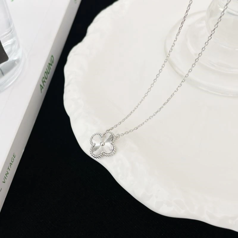 Brand-authenticated Vca Necklaces