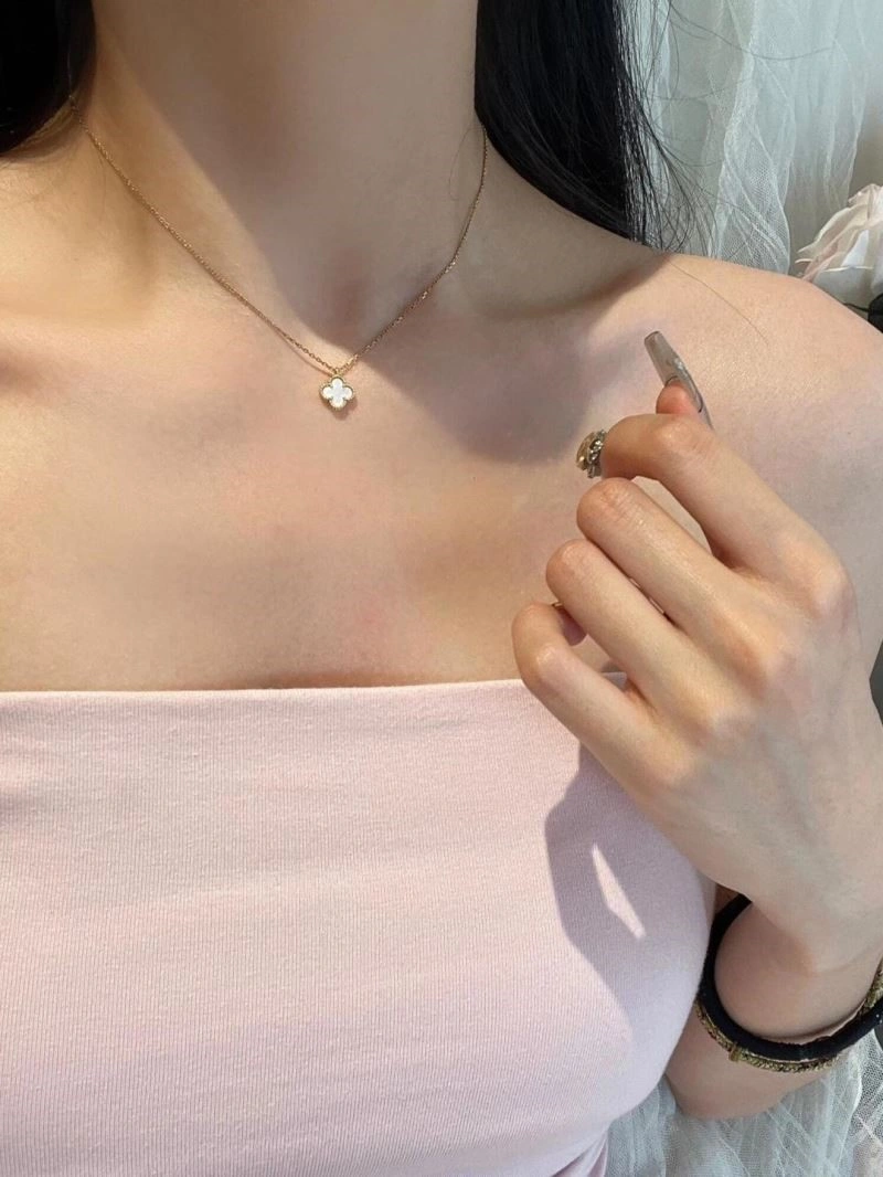 Vca Necklaces