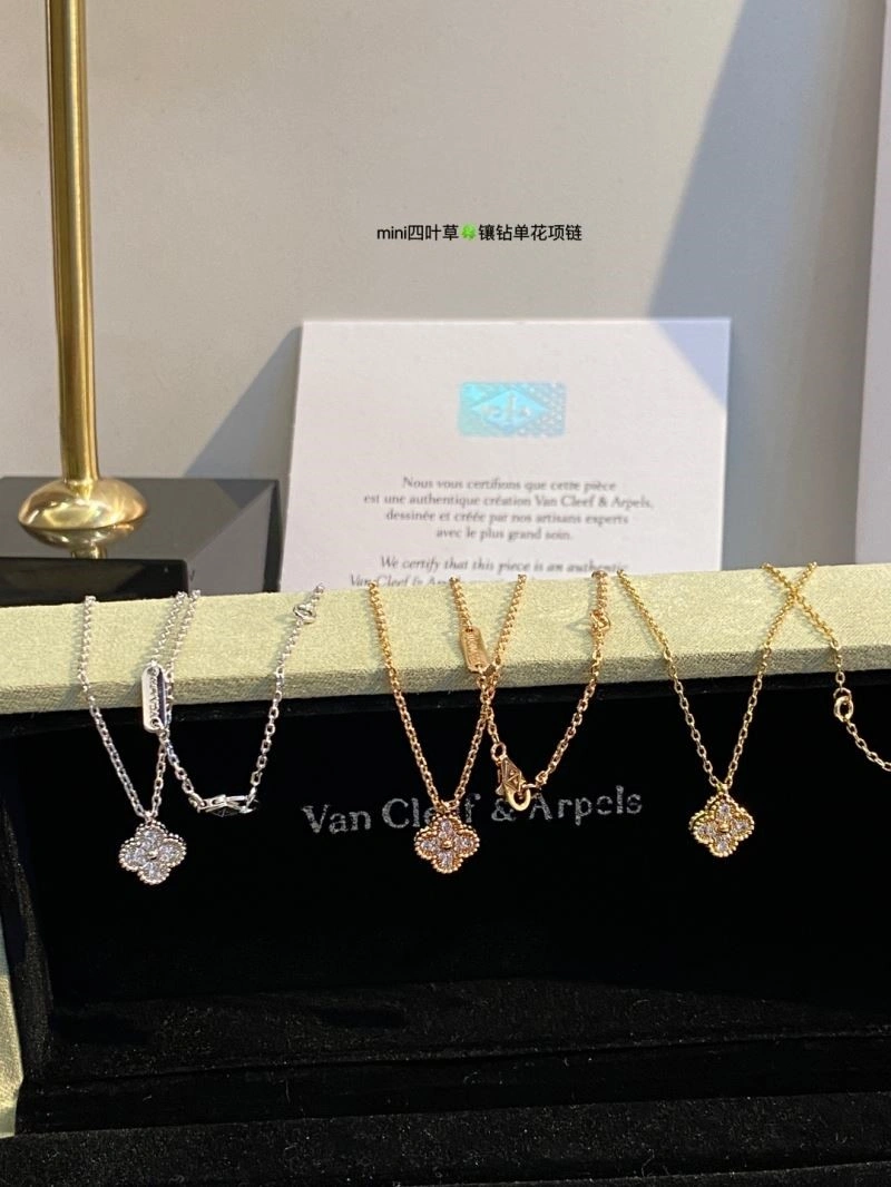 Low-cost Vca Necklaces