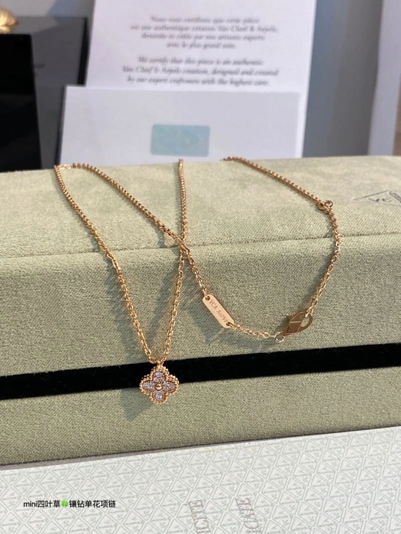 Low-cost Vca Necklaces