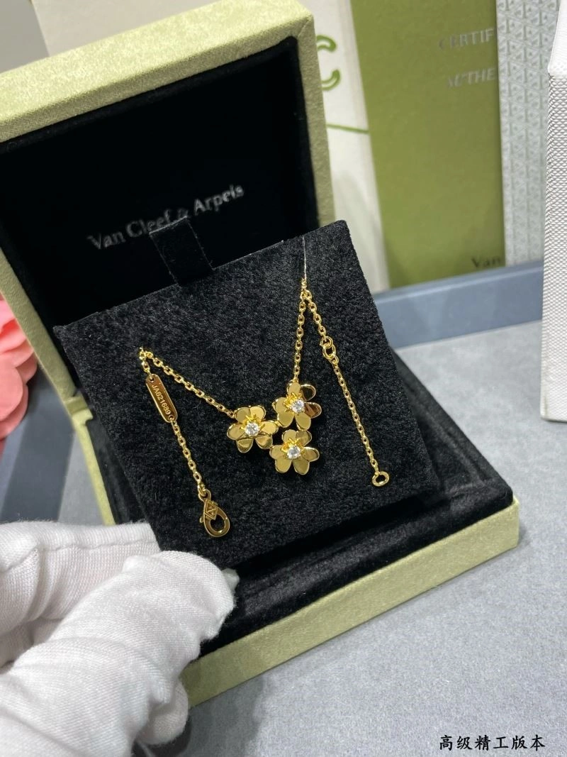 OEM Vca Necklaces