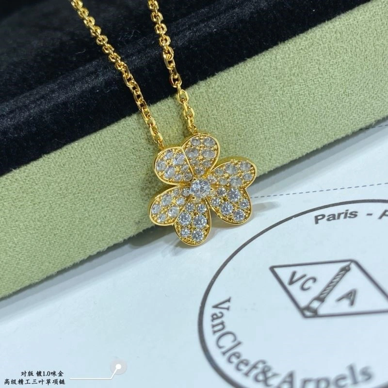 Mirror quality Vca Necklaces