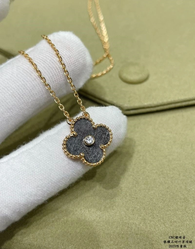 Factory-made Vca Necklaces