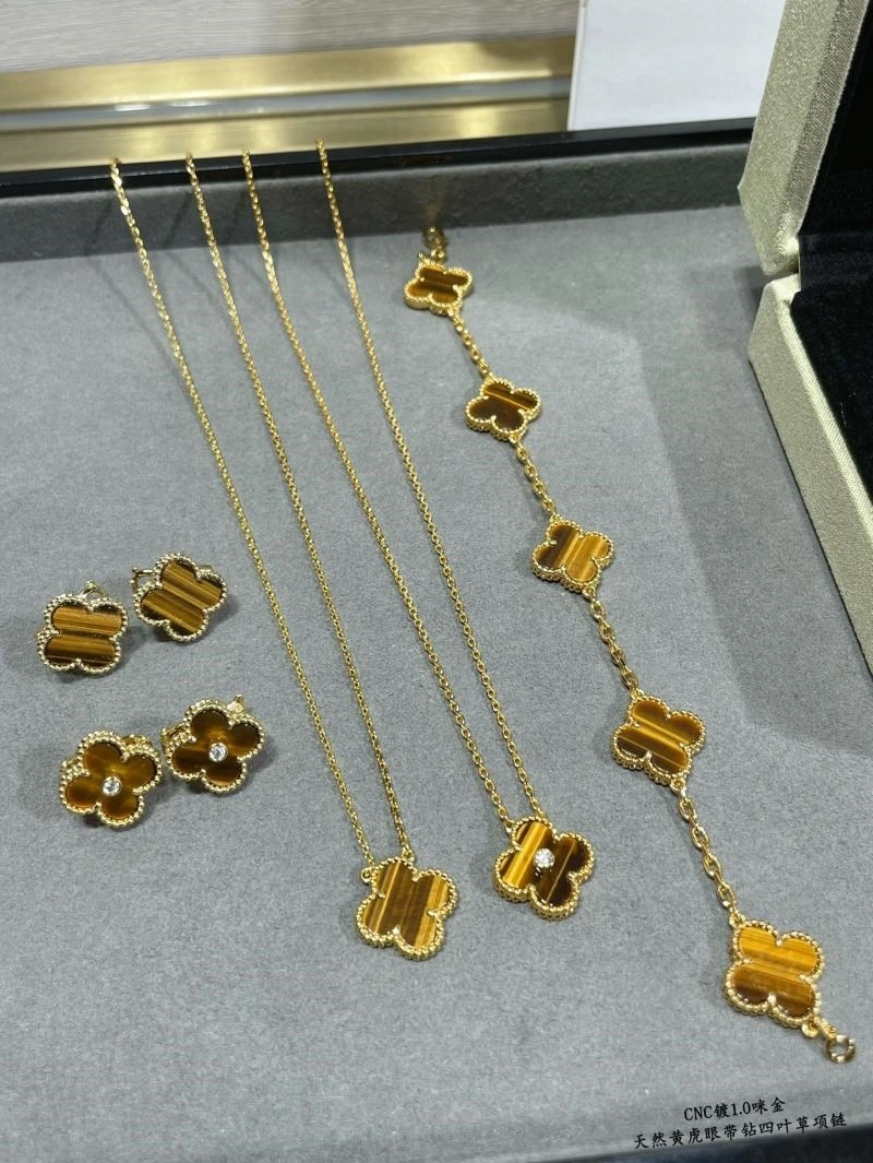 Genuine Vca Necklaces