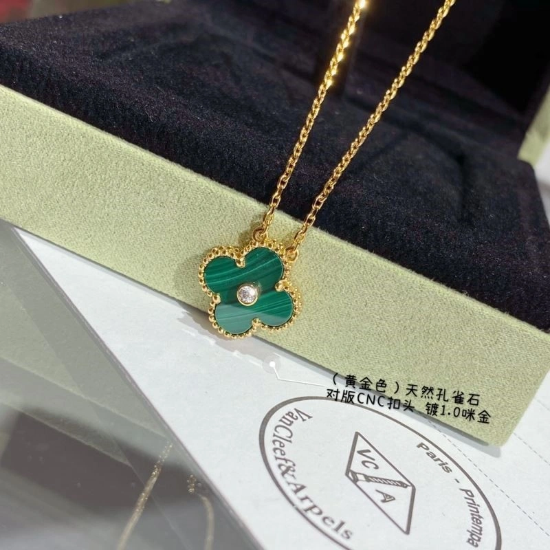 Low-cost Vca Necklaces