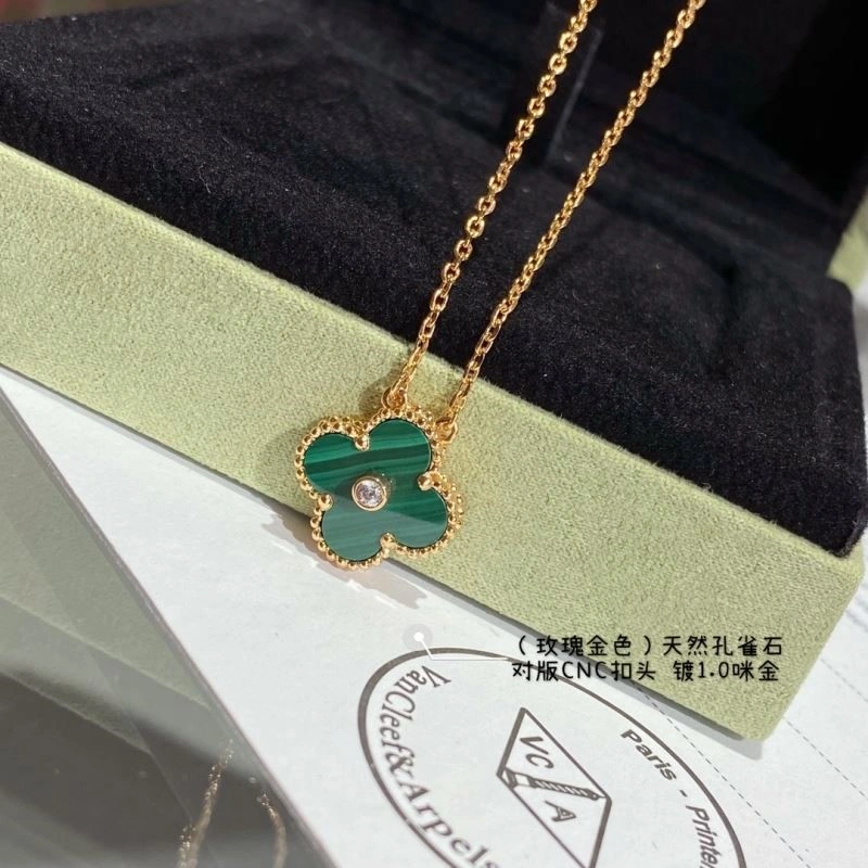 Low-cost Vca Necklaces