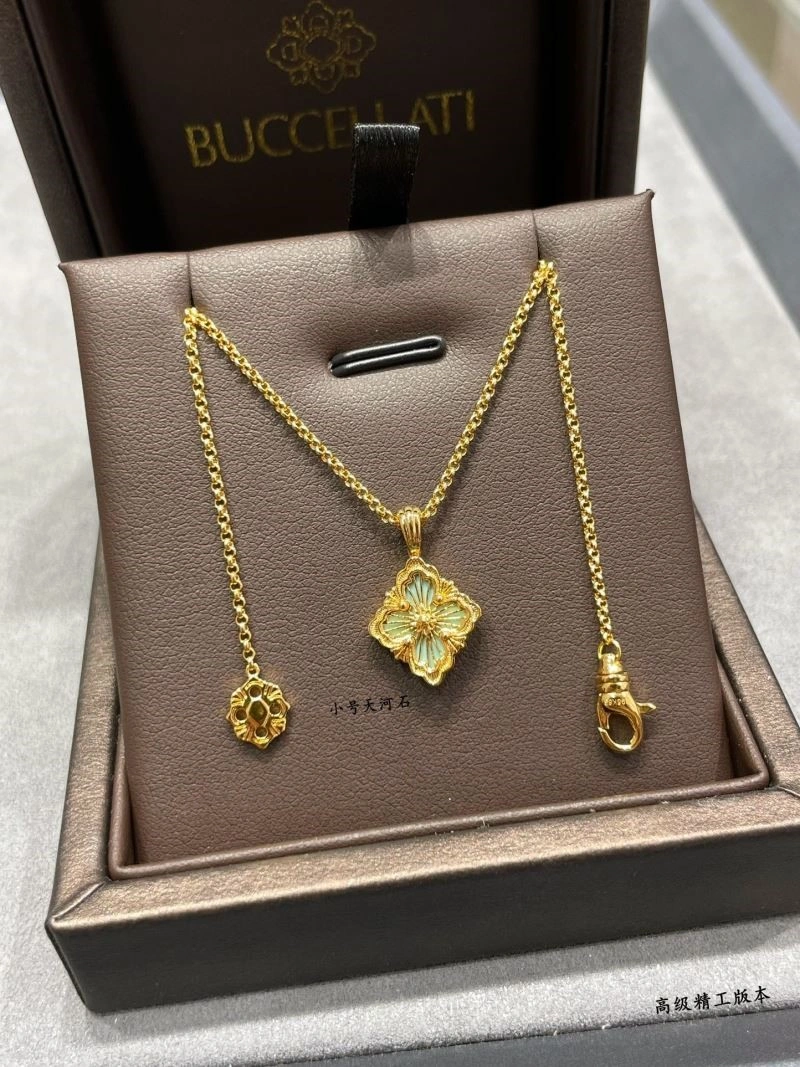 Value-priced Vca Necklaces