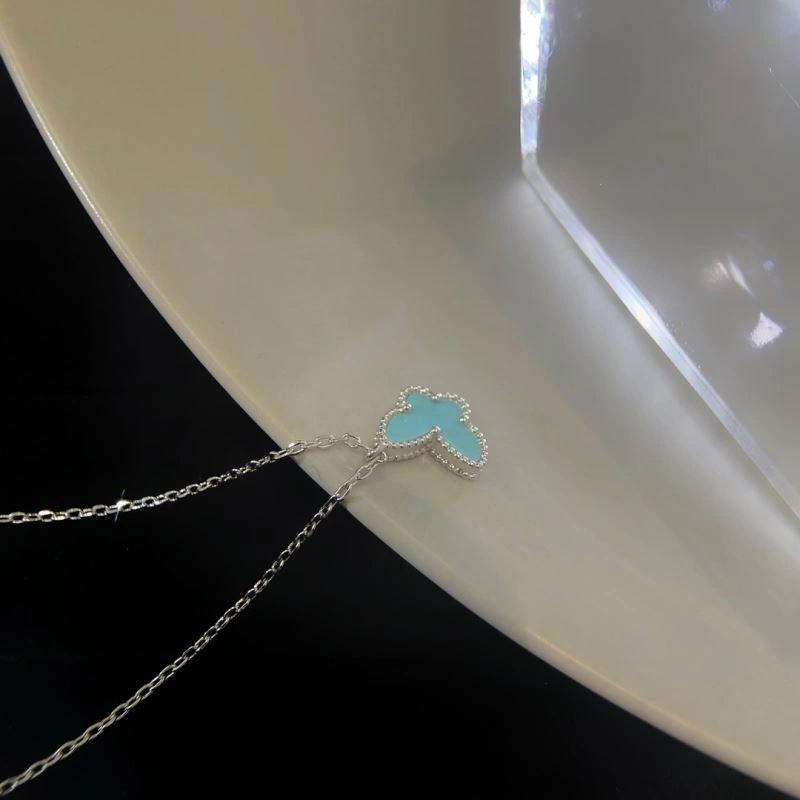 Low-cost Vca Necklaces
